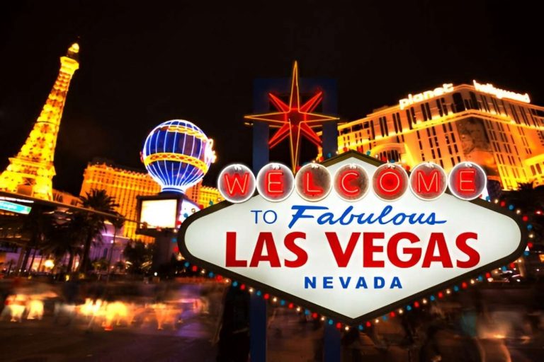 35 Unique Prom Theme Ideas | Ideas to Throw the Ultimate Party